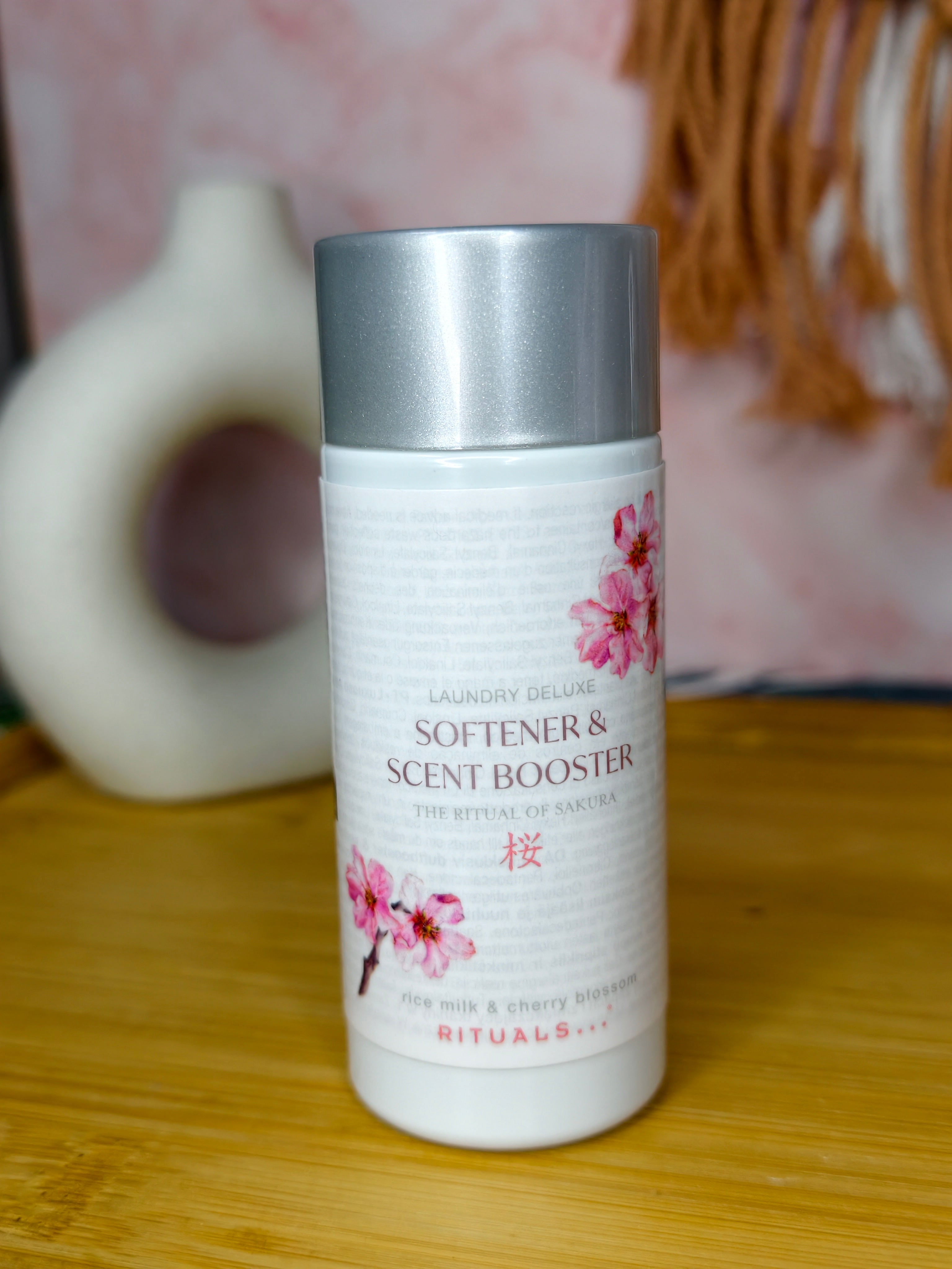 Elegantes Softener Scent Booster Bersetzung Bild